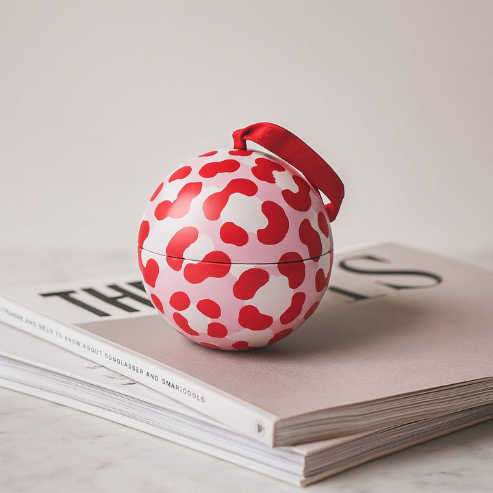 The Big Bauble is here, loaded with Candy – Gåva Gifting